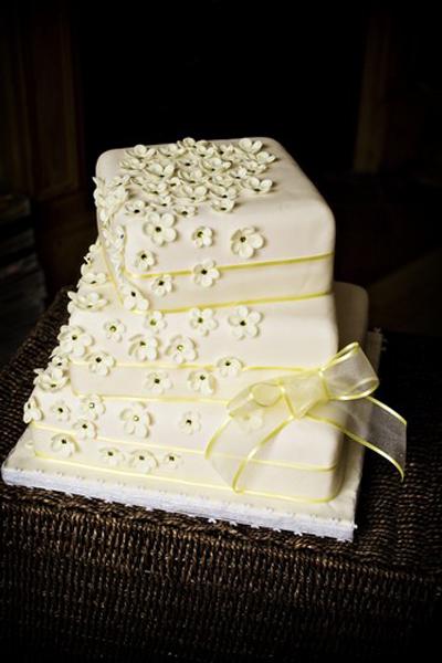Elite Cake Designs Ltd | Wedding Cakes and Confectionery - Solihull ...